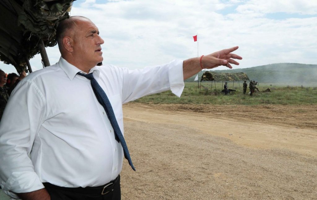 Борисов Решението за още F 16 е правилно браво на Радев Аеро